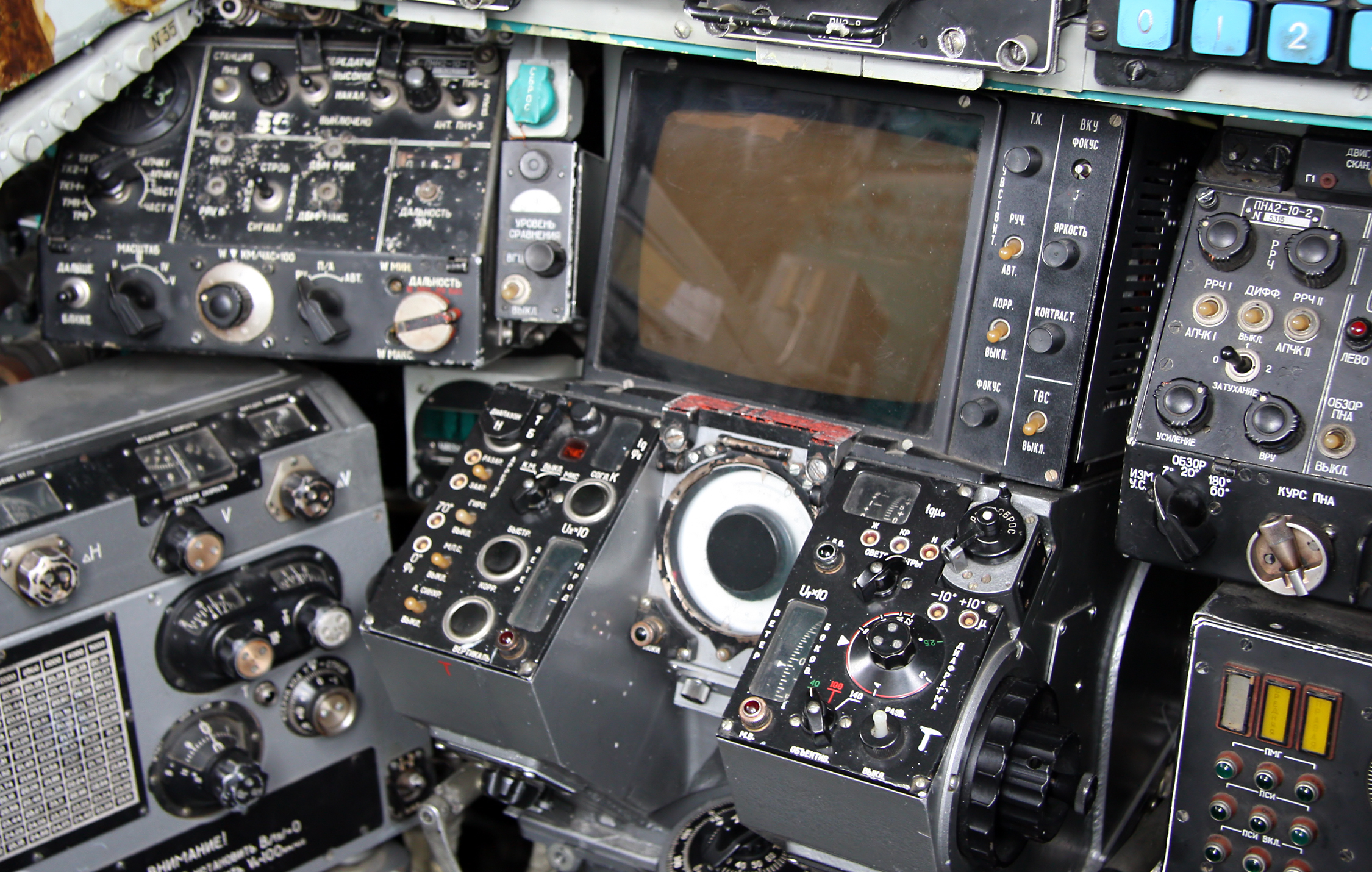 Cockpit of Tupolev Tu 22M3 (8) :: Mycity-Military.com