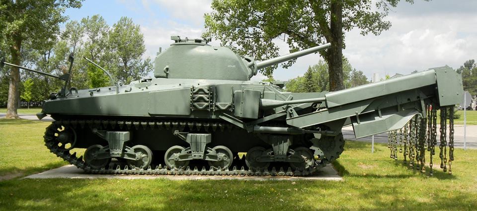 1+M4A4 Sherman Crab :: Mycity-Military.com