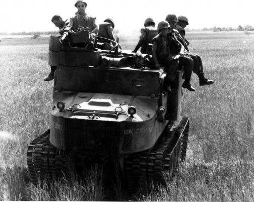 Laki amfibijski transporter M76 Otter