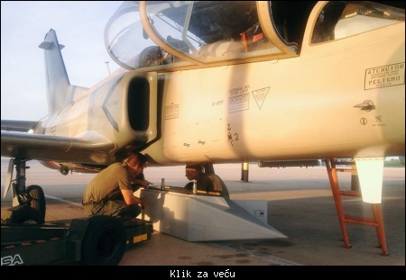 Hongdu JL-8/K-8 (JiaoLian-8/Karakorum-8)